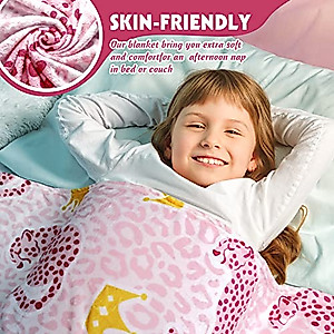 Pink Preppy Leopard Throw Blanket Cute Preppy Stuff Flannel Pink Print Soft Plush Leopard Crown Blanket Cozy Blanket Preppy Bedding Stuff Preppy Room Decor for Bed Dormitory Living Sofa, 55 x 38 in
