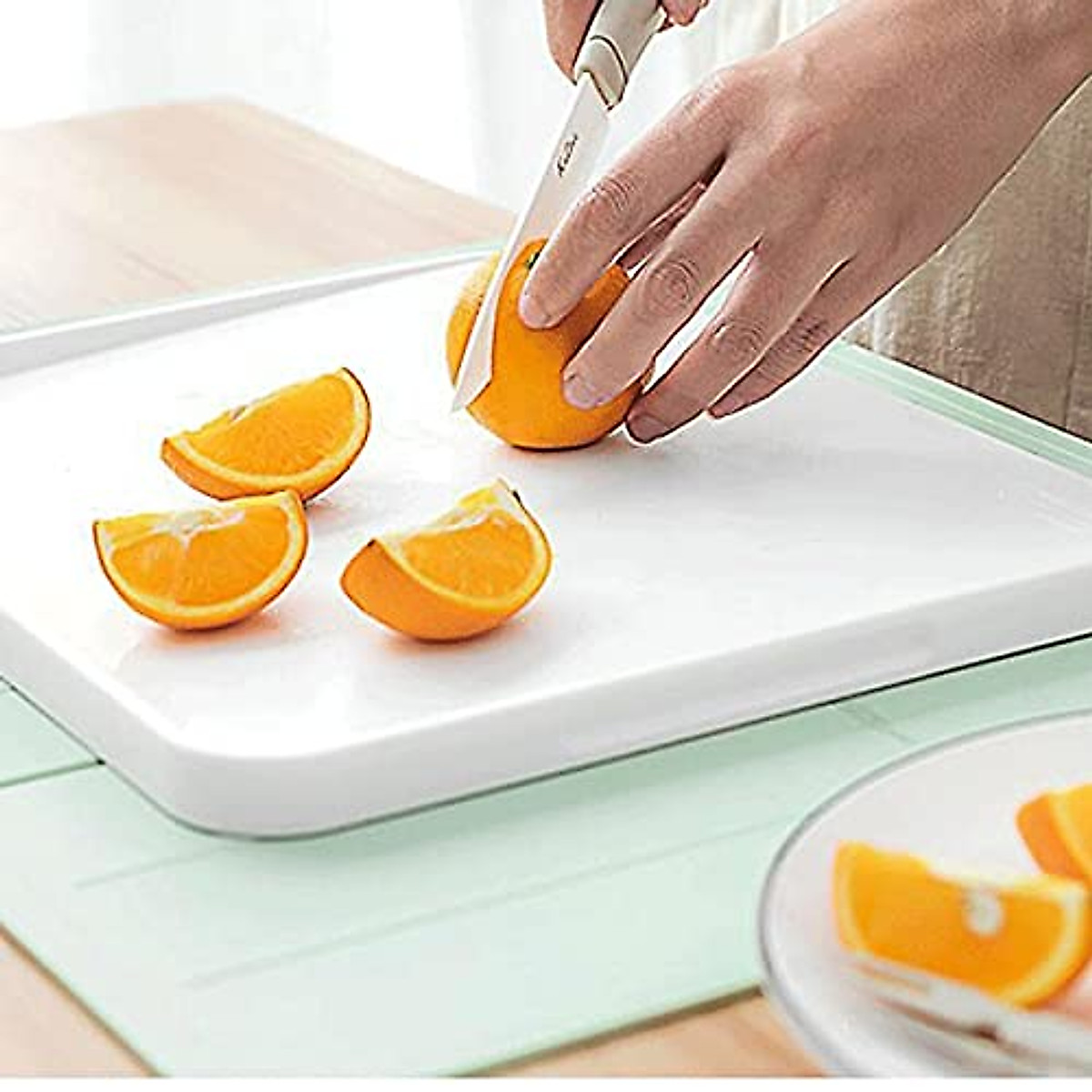 MMOOCO Chopping Board, Rectangular White Plastic Garnish Cutting Board, Chopping Board for Restaurant and Kitchen，Two Sizes (Size : Medium)