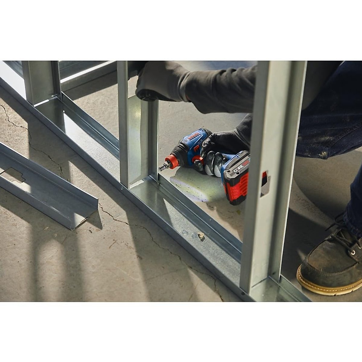 BOSCH GDX18V-1860CB25 18V Connected-Ready Two-In-One 1/4 In. and 1/2 In. Bit/Socket Impact Driver/Wrench Kit with (2) CORE18V® 4 Ah Advanced Power Batteries and (1) Connectivity Module