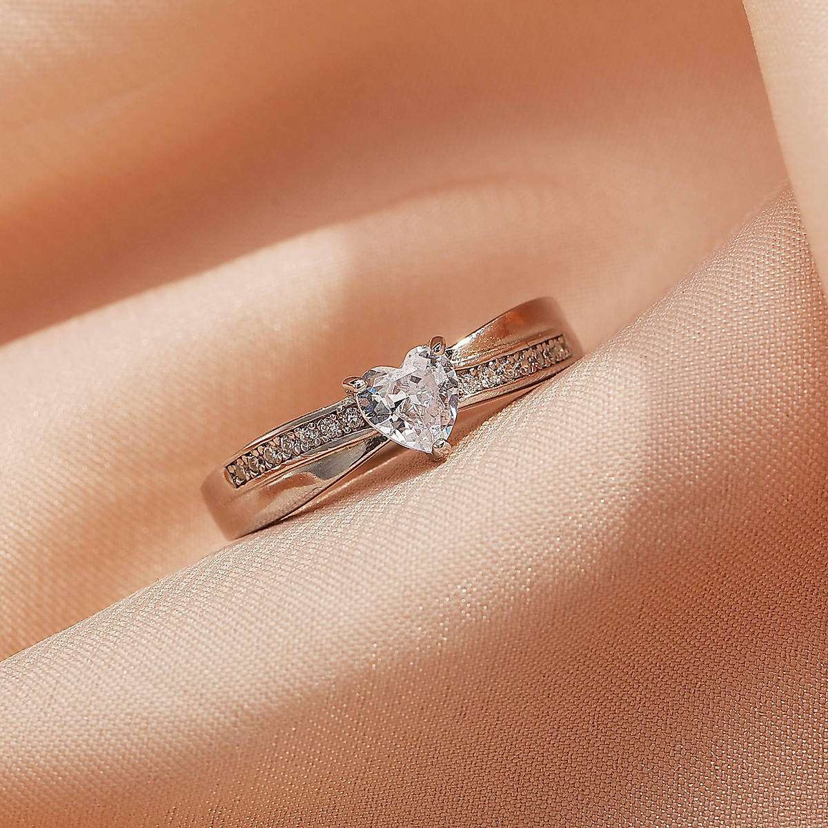 AVECON 925 Sterling Silver Heart Promise Ring for Her Solitaire CZ Engagement Wedding Eternity Anniversary Ring for Women Size 7