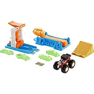 Hot Wheels Monster Trucks Launch & Bash Playset with Launcher, 4 Crushed Cars, 1 1:64 Scale Monster Truck, Landing Zone for Stunting, Crashing Action Great Gift for Kids Ages 4-5-6-7-8
