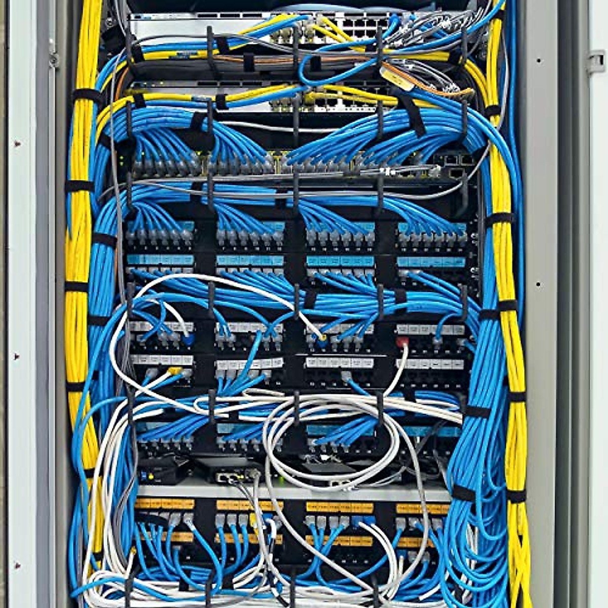 VELCRO Brand ONE_WRAP Tape ¾ " x 25 Yard Double Sided Self Gripping Roll, 189645, Black