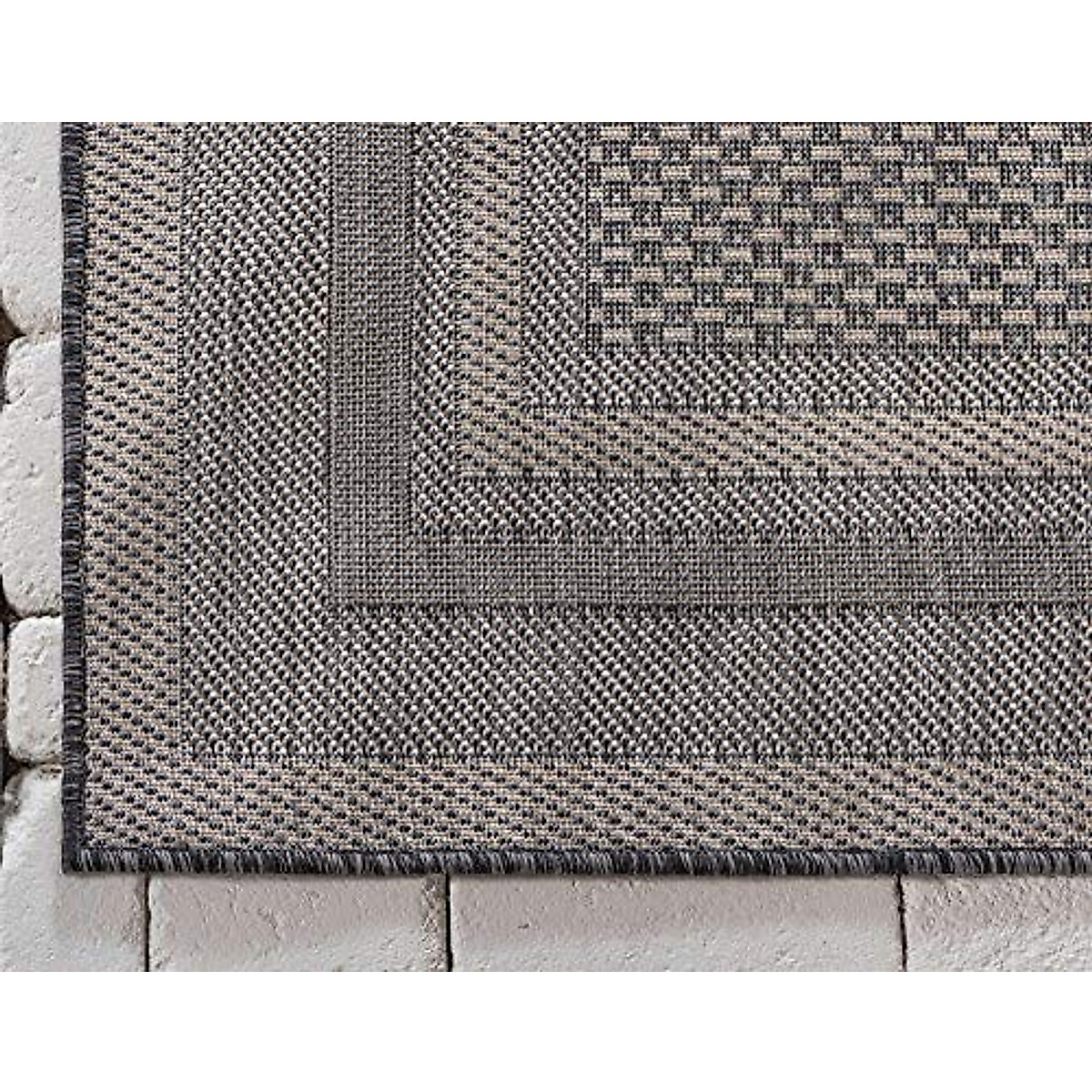 Unique Loom Outdoor Border Collection Casual Solid Border Transitional Indoor and Outdoor Flatweave Black Area Rug (4' 0 x 6' 0)