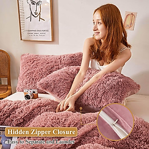 XeGe Faux Fur Throw Pillow Cases, Plush Shaggy Ultra Soft Pillow Covers, Fluffy Crystal Velvet Decorative Pillowcases, Furry Fuzzy Pillow Shams Zipper Closure, Set of 2(Standard, Old Pink)