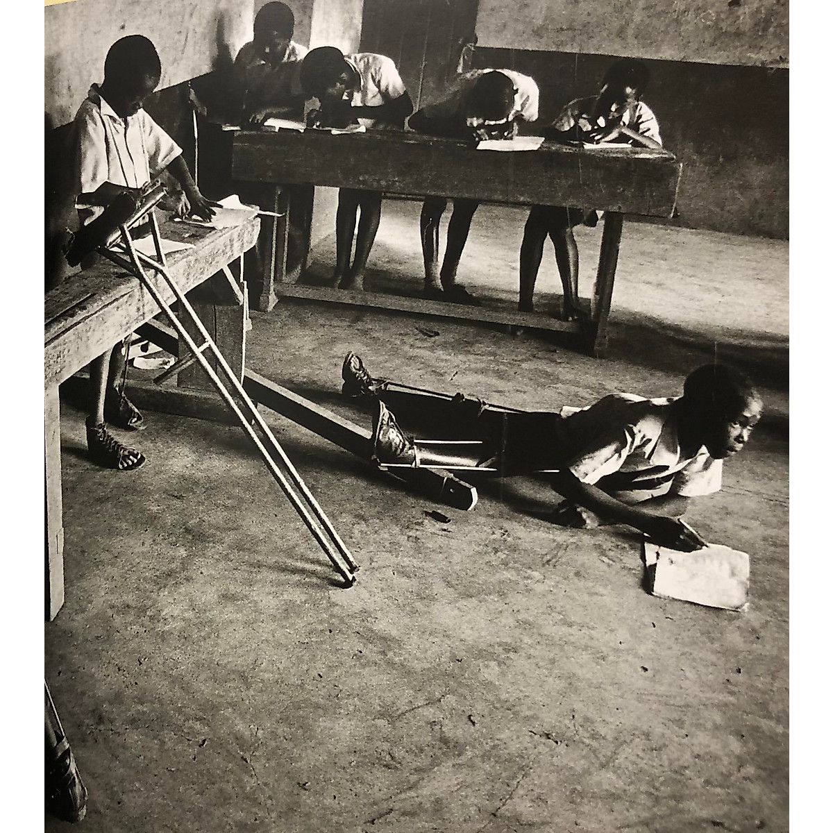 O berço da desigualdade = The cradle of inequality = La cuna de la desigualdad = Le berceau de l'inégalité.