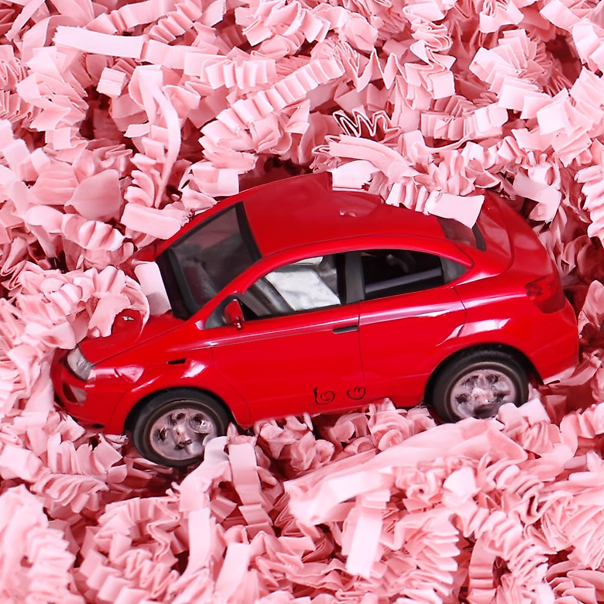 Mighty Gadget 1 LB Light Pink Crinkle Cut Paper Shred Filler for Gift Wrapping & Basket Filling