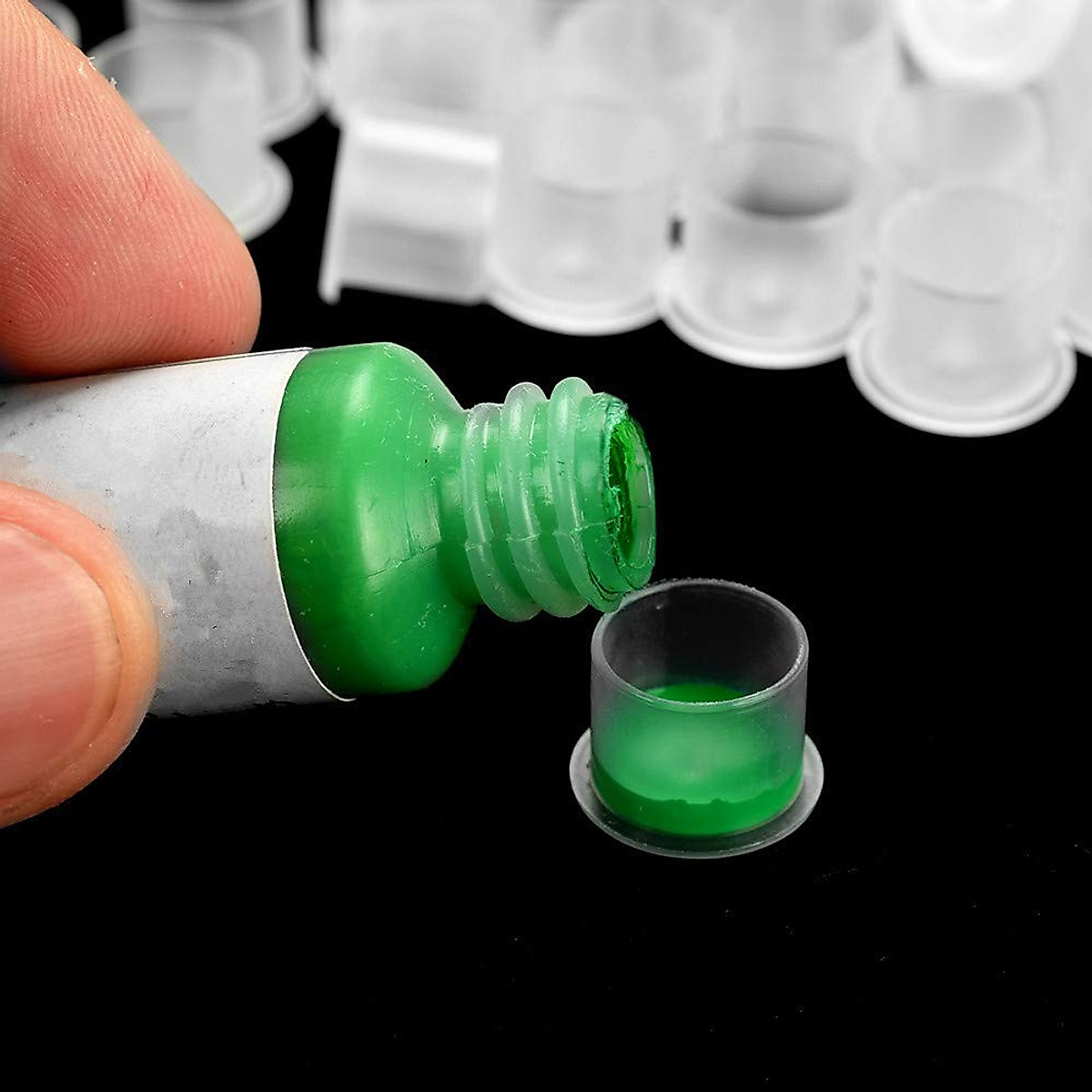 Tattoo Ink Cups 300PCS 14mm Medium Disposable Tattoo Pigment Caps with Base Plastic for Tattooing Tattoo MachineTattoo Supplies Tattoo Needles Tattoo Kits