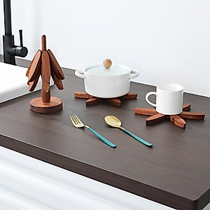 Wooden Trivets for Hot Dishes, Tree Shape Trivets Set, 4 Wooden Trivets + 1 Stand Stored Like a Christmas Tree, Sapele Wood Trivets for Hot Pots, Pans, Bowl, teapot