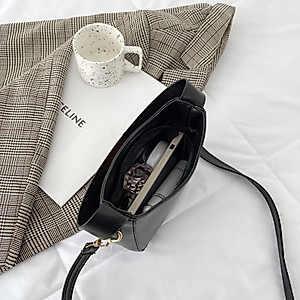 Simple Quilted Crossbody Bag, Printing Small Leather Crossbody Bags Ladies Leather Shoulder Bag Clutch (Black)