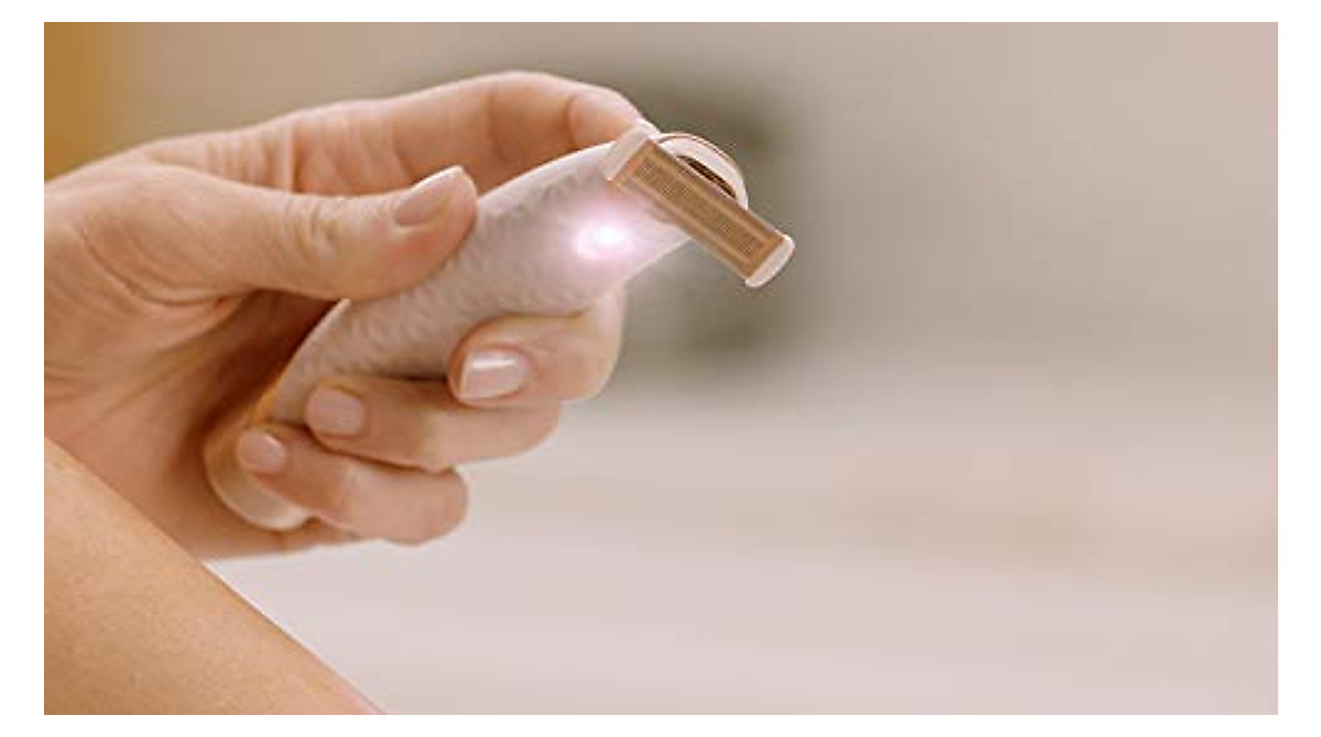 Finishing Touch Flawless Nu Razor - Portable, Cordless & Gentle Shaver