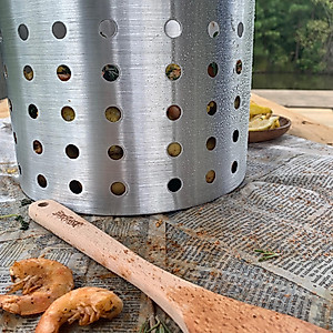 Bayou Classic B300 Perforated Steam, Boil, Fry Accessory Basket. Fits 30-Quart Bayou Classic Turkey Fryers