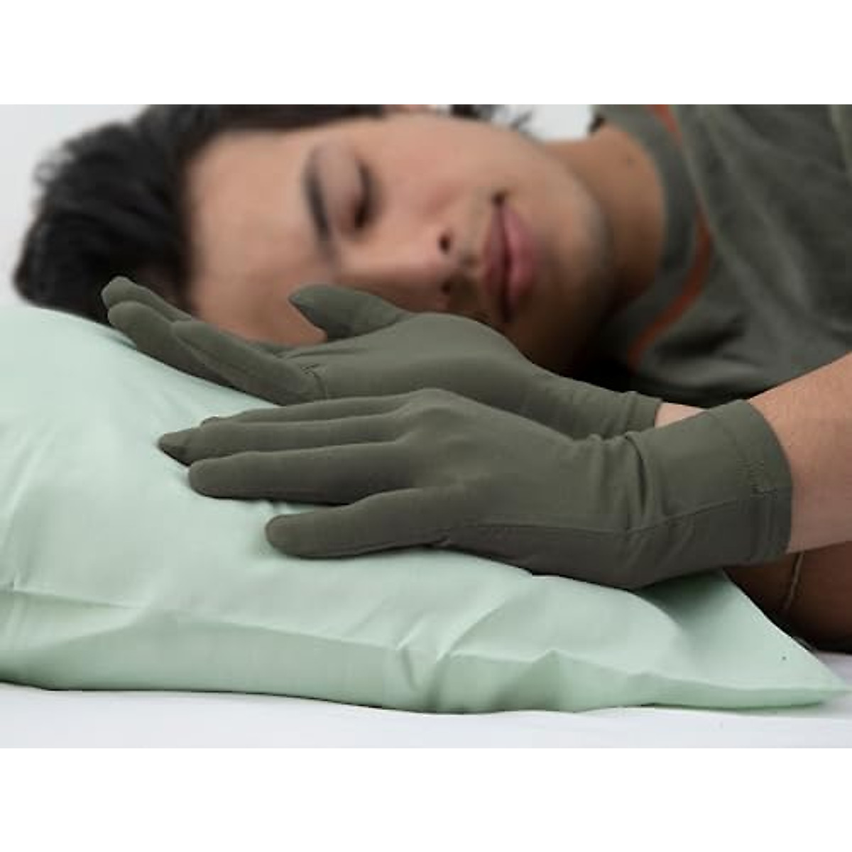 LEAFY BOO Bamboo Gloves for Eczema, Medium, Women and Men, Dry Hands, Overnight Moisturizing Gloves, 3 Pairs