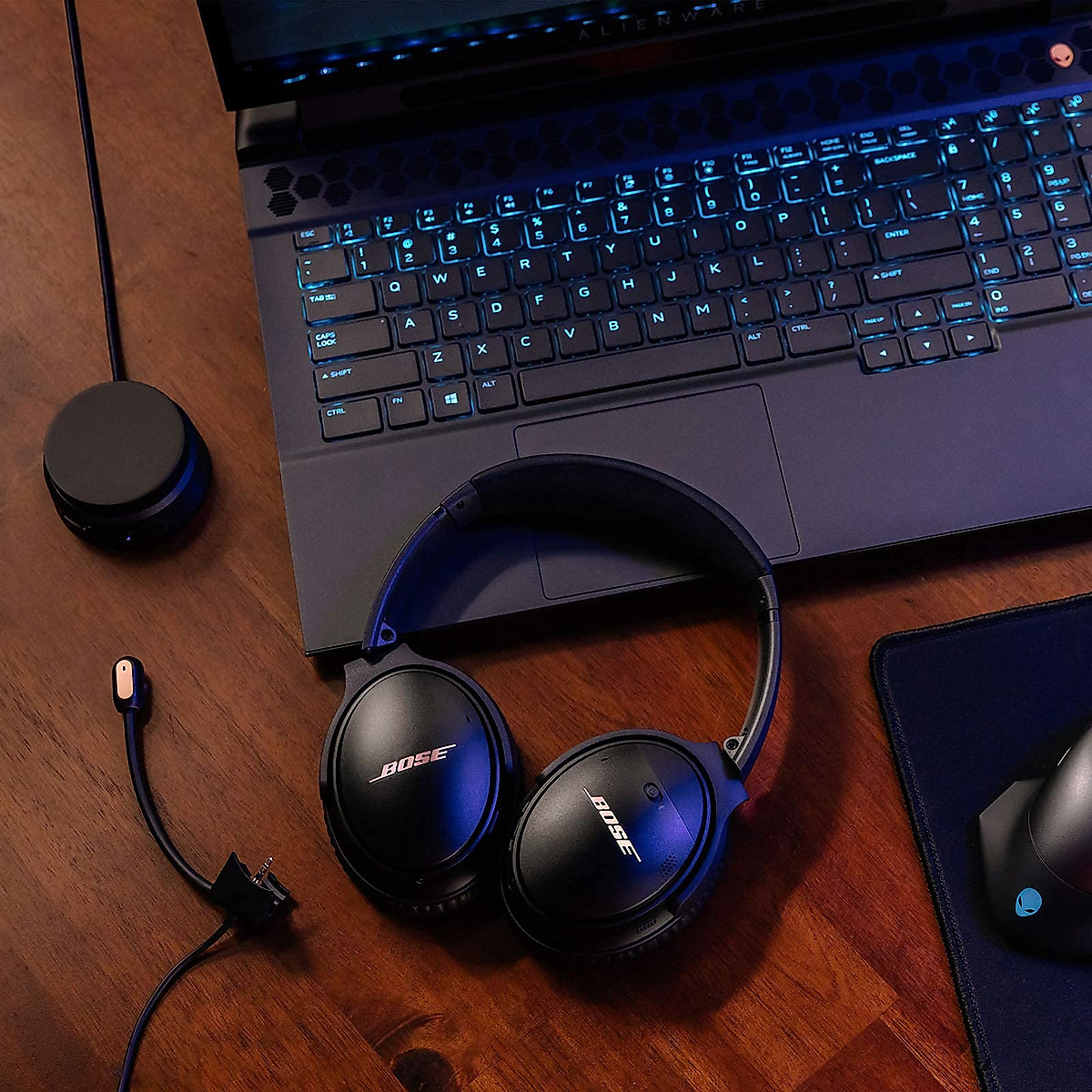 Bose QuietComfort 35 Series 2 Gaming Headset — Comfortable Noise Cancelling Headphones Black (Renewed)