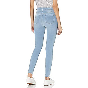 Amazon Essentials Women's Skinny Jean, Light Wash, 0 Short