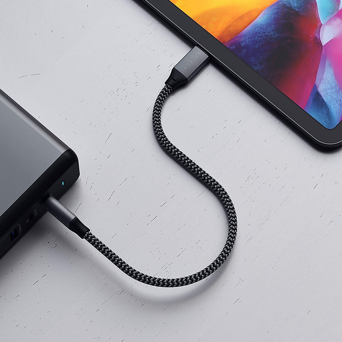 Satechi USB C to USB C 4.0 Pro Cable, 140W Power Delivery, 8K Resolution @ 60Hz, 4K @ 120Hz Single or 4K @ 60Hz Dual Display, 40Gbps Data Transfer, Downward Compatible to 2.0 USB C Devices (10in/25cm)