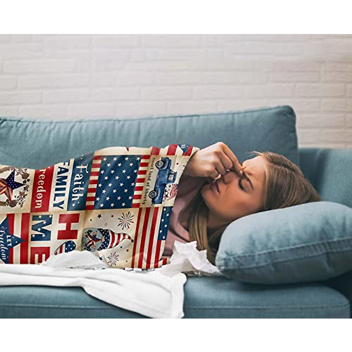 Patriotic Gnome Blanket USA Flag Throw Blankets Retro Plaid Soft Flannel Fleece Comfort Blanket, Check American Theme 4th of July Cozy Warm Bed Cover for Sofa Couch Chair 40x50In