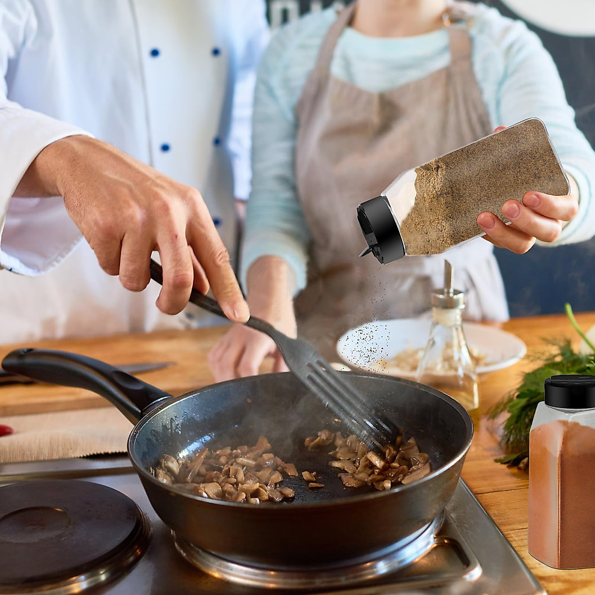 Ysglory 28 Pack 16 Oz Plastic Spice Jars Bottles Containers with Black Cap Empty Seasoning Bottles Large Clear Spice Shaker and Stickers for Storing Spice, Salt, Herbs