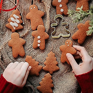 Bilipala 6 Pieces Metal Gingerbread Man Cookie Cutter Christmas Lebkuchen Cookie Molds