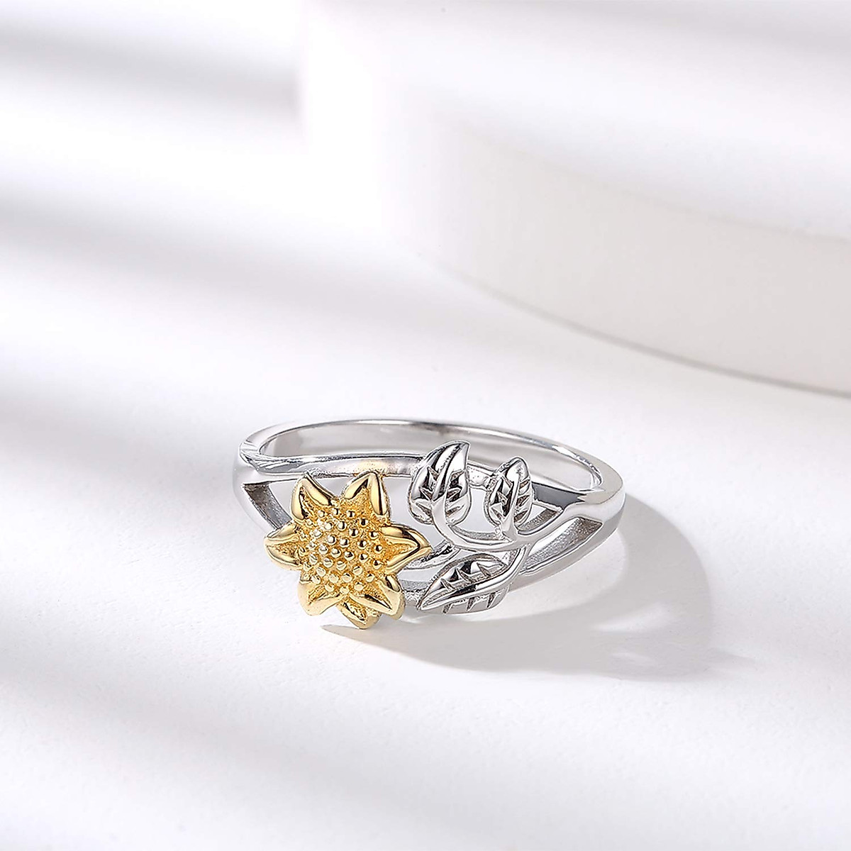 JUSTKIDSTOY Sunflower Rings for Women 925 Sterling Silver Dainty Gold Flower Rings Sunflower Jewelry for Girl Daughter Wife Birthday Christmas Gifts