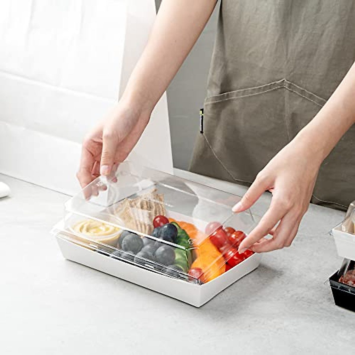 Restaurantware Matsuri Vision Clear Plastic Lid - Fits Large Sushi Tray - 100 count box