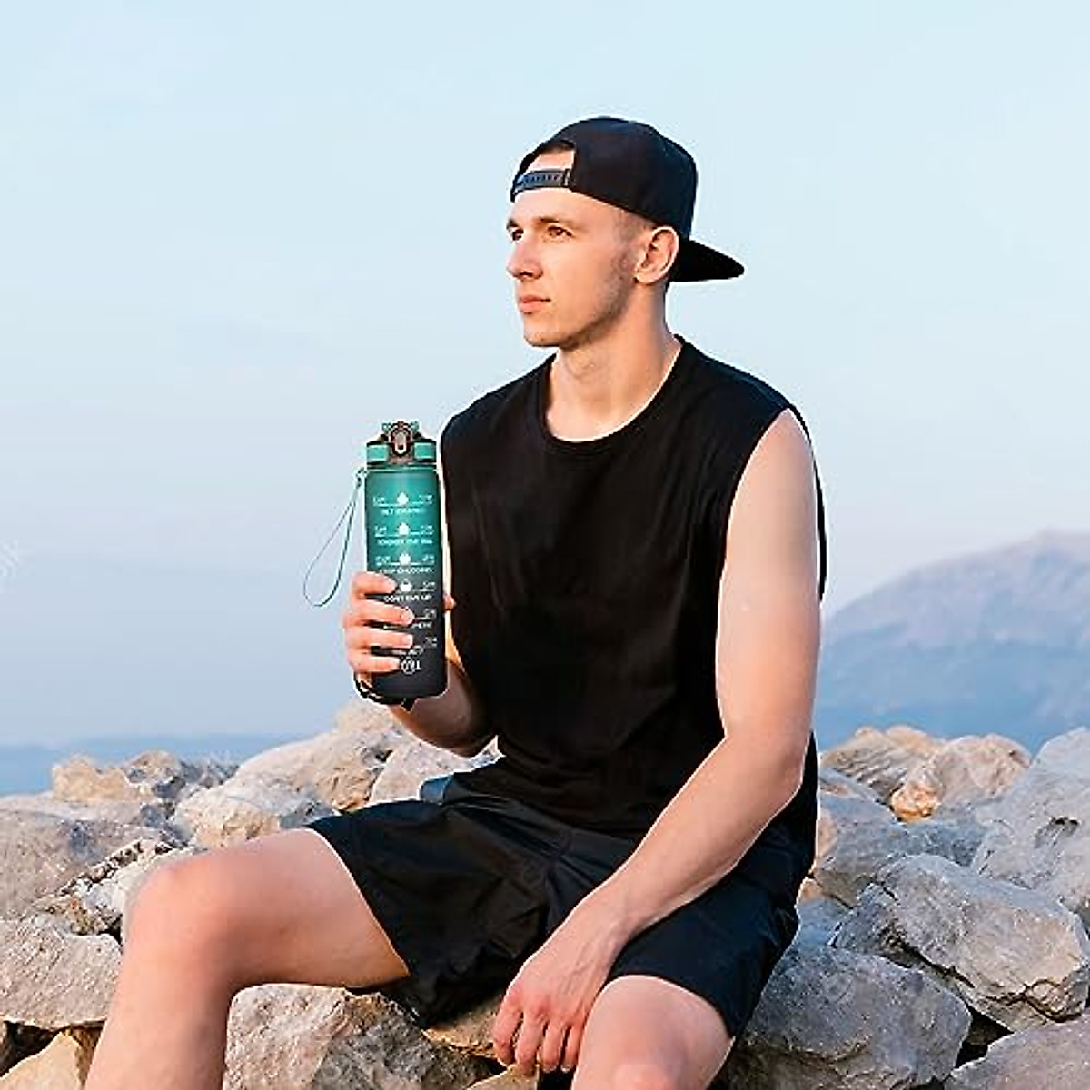 Giotto 32oz Large Leakproof BPA Free Drinking Water Bottle with Time Marker and Straw to Ensure You Drink Enough Water Throughout The Day for Fitness and Outdoor Enthusiasts