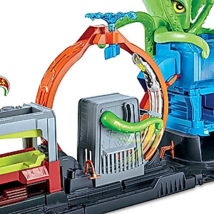 Hot Wheels City Ultimate Octo Car Wash Playset with No-Spill Water Tanks & 1 Color Reveal Car That Transforms with Water & Up & Set of 10 1:64 Scale Toy Trucks and Cars for Kids and Collectors