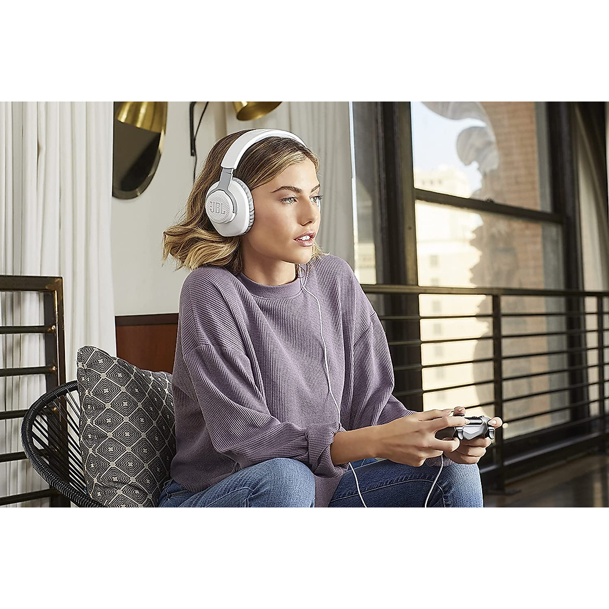 JBL Quantum 100 Over-Ear Surround Sound Gaming Headphones Bundle with Deluxe CCI Cleaning Cloth (Black)