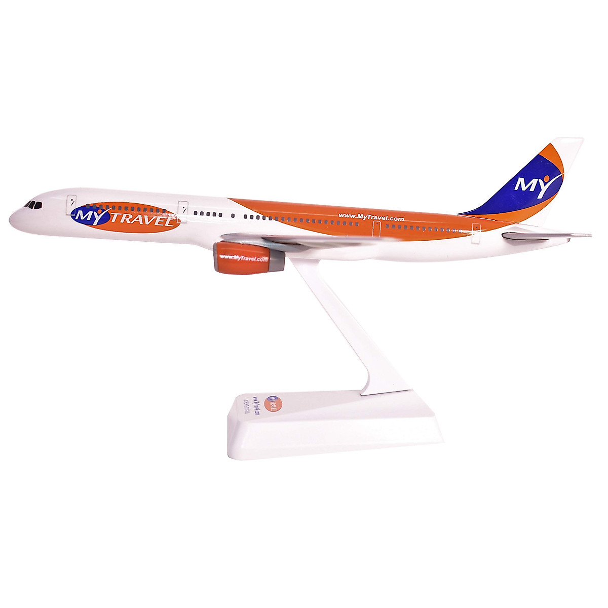 MyTravel 757-200 Airplane Miniature Model Snap Fit Kit 1:200 Part# ABO-75720H-053