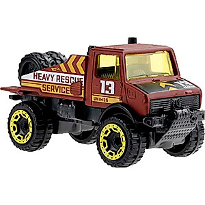 Hot Wheels 10-Pack, Set of 10 Toy Trucks in 1:64 Scale, Mix of Officially Licensed & Unlicensed (Styles May Vary) [Amazon Exclusive]