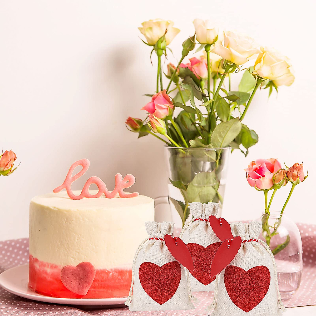 Whaline 20 Pack Valentine's Day Burlap Gift Bag Glitter Red Heart Drawstring Bag with Tag and Cotton Rope Rustic Linen Pouches Sacks for Valentines Party Favors Wedding Bridal Shower Supplies