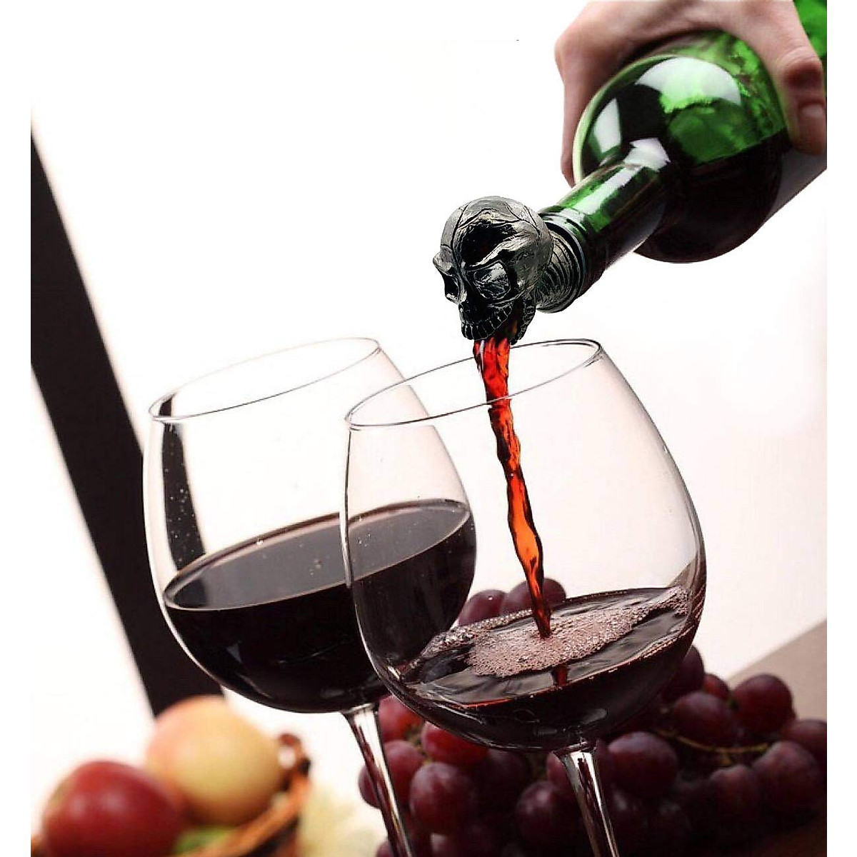 Skull Wine Aerator Pourer Whiskey Pourer, Unique Halloween Souvenirs Gifts, Perfect Wine Gift for Skull Lover (Black)
