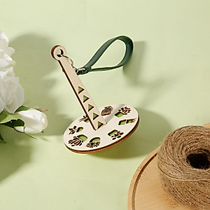 Wrist Yarn Holder, Portable Wrist Yarn Ball Minder Stand with Leather Wristband Wooden Twizzling Yarn Organizer Storage Knitting Supplies Crocheting Gift for Craft Lover (Green)