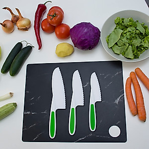 Ragazzacucine Kids Knife Set of 3 - Firm Grip, Serrated Edges & Safe – Colorful Nylon Toddler Cooking Knives to Cut Fruits, Salad, Cake, Lettuce (Green)
