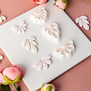 4 Pcs Flowers Shape Polymer Clay Cutters,Floral Petal Polymer Clay Earrings Polymer Clay Molds Clay Cutter Mix Flower Floral Clay Earring Cutters for DIY Polymer Clay Jewelry Clay Earring Making Kit