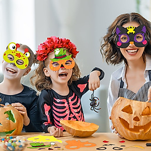 Qyeahkj 16 Packs Halloween Monster Felt Mask Craft for Kids, Monster Foam Craft Crafts for Kids Ages 3-5, 4-8, 8-10, Felt Halloween Craft Mask Kit for Home Party Activity