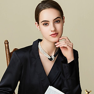Coucoland 1920s Imitation Pearls Necklace 20s Gatsby Knot Pearl Necklace 1920s Flapper Pearls Accessories Two-tone Stitching Style (Black and White)