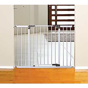 Dreambaby Liberty Extra-Wide Baby Safety Gate- with Smart Stay Open Feature - Fits Openings 39-42.5 inches Wide - White - Model L867
