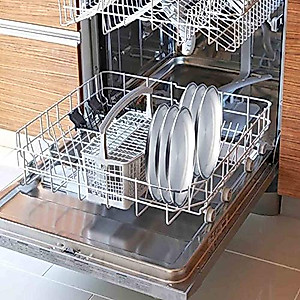 TeamFar Toddler Plates, 8 Inch Stainless Steel Kids Dinner Metal Plates, Round Serving Salad Plates for Camping Outdoor Party, Safe & Healthy, Sturdy & Heavy Duty, Dishwasher Safe – Set of 6