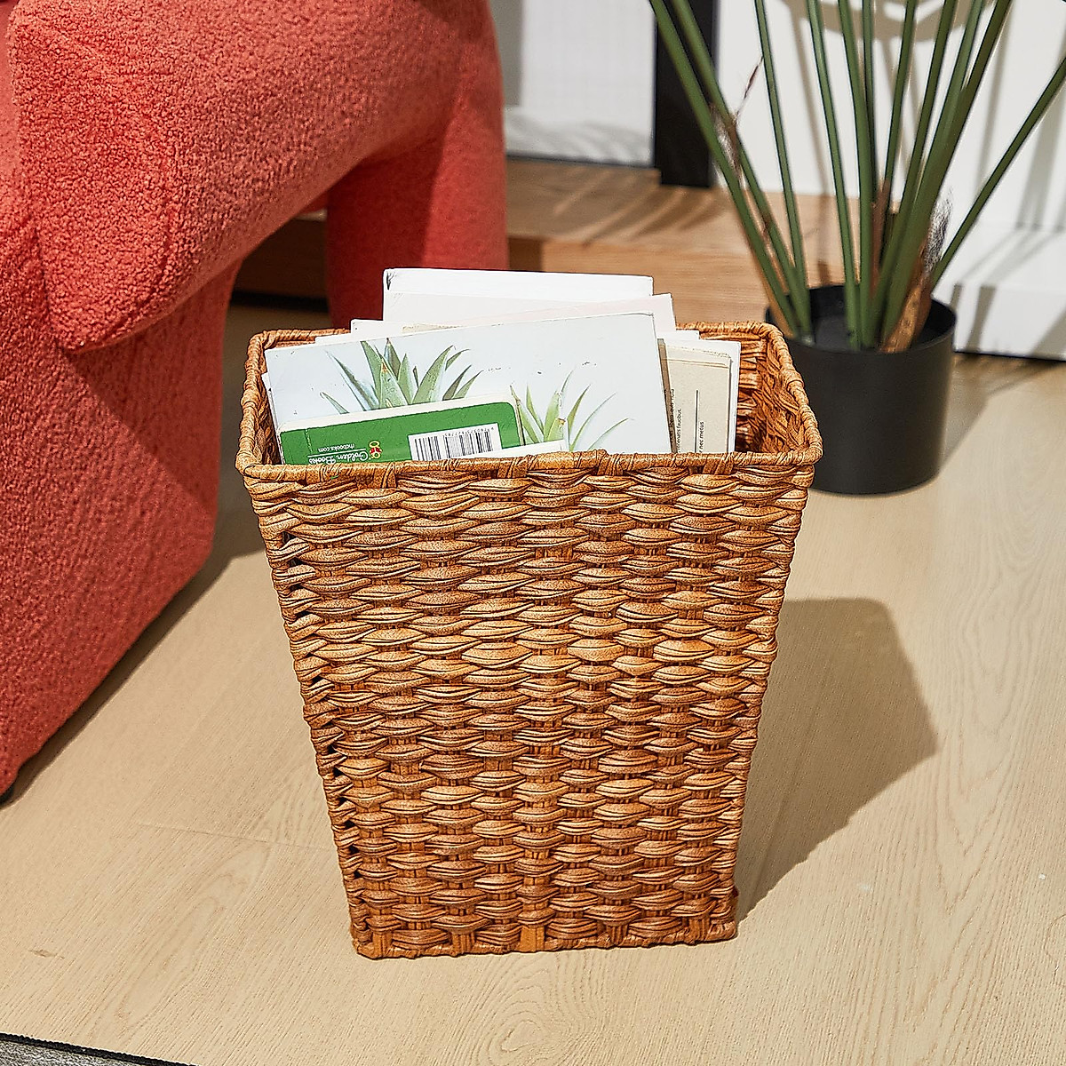 Dandat 2 Pieces Small Woven Basket Trash Can Bathroom Waste Baskets Decorative Rectangular Trash Basket Bin Plastic Woven Garbage Can Wastebasket for Home Laundry Kitchen Bedroom Office Craft (Brown)