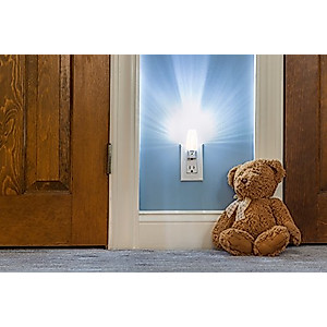 Maxxima MLN-16 LED Plug in Night Light - Features Auto Dusk to Dawn Sensor 5000K Daylight, 5 Lumens, Ideal for Bedroom, Bathroom, Hallway, and Senior Living Use - 4 Pack