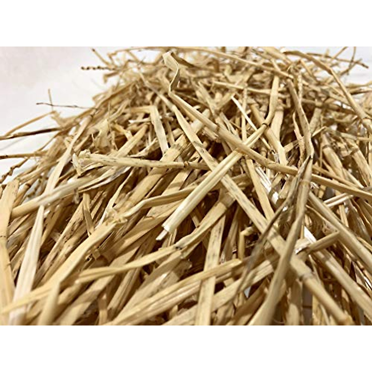 AA Plus Shop 100% Natural Wheat Straw Grass, Animal Bedding and Farm Wheat Straw (4LB)