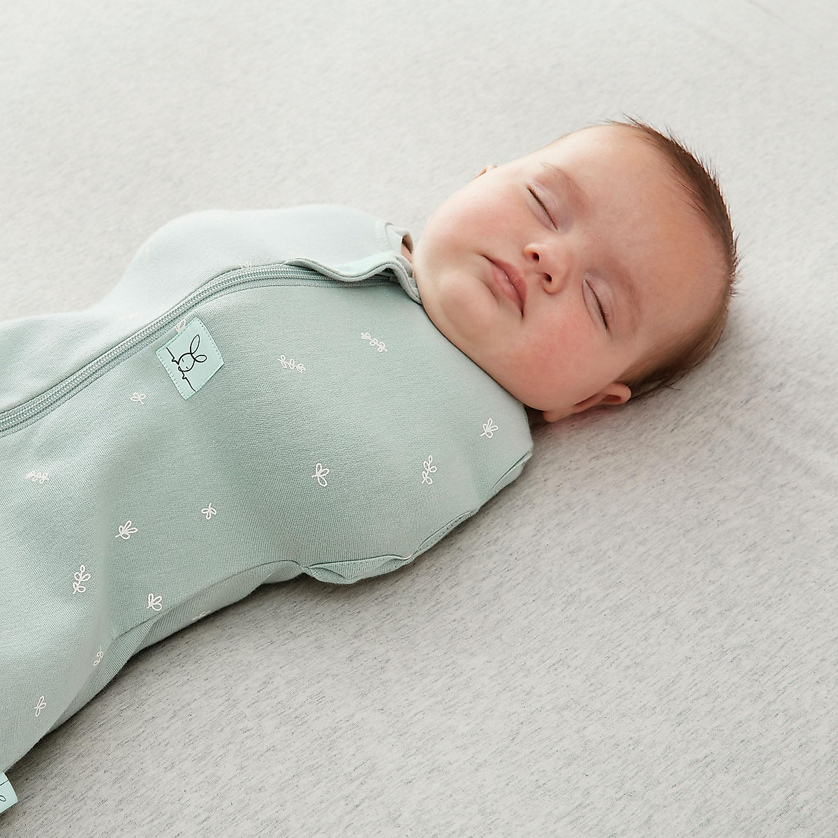 ergoPouch 0.2 TOG Cocoon Baby Sleep Sack 6-12 Months, Swaddle Sleeping Bag, Temperature Control Wearable Blanket (Sage)