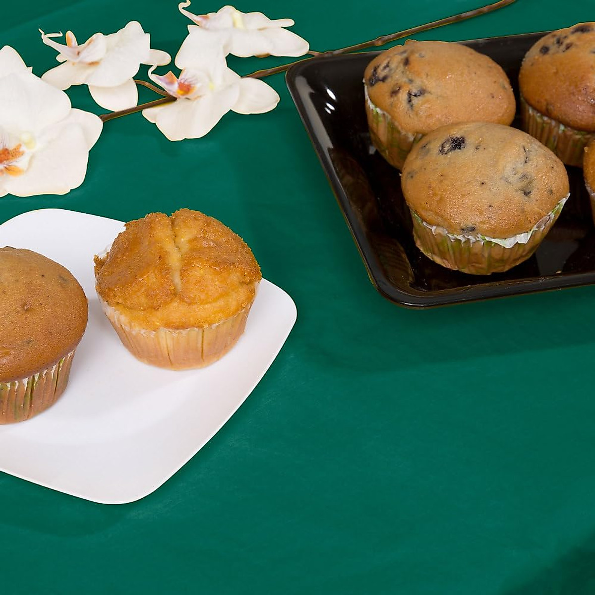 Creative Converting TABLECOVER 54"X 108" TIS/Poly, 54" x 108", Hunter Green