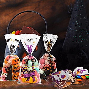 DIYASY 180 Pack Halloween Cellophane Treat Bags, Plastic Goodie Candy Bag for Kids Clear Goody Snack Bags Bulk Party Favors with 210 Twist Ties