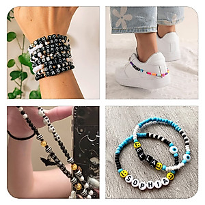 FASHEWELRY 500Pcs Acrylic Cube Letter Beads 5x5x5mm Black Square Letter C Alphabet Beads for DIY Bracelet Necklace Jewelry Making