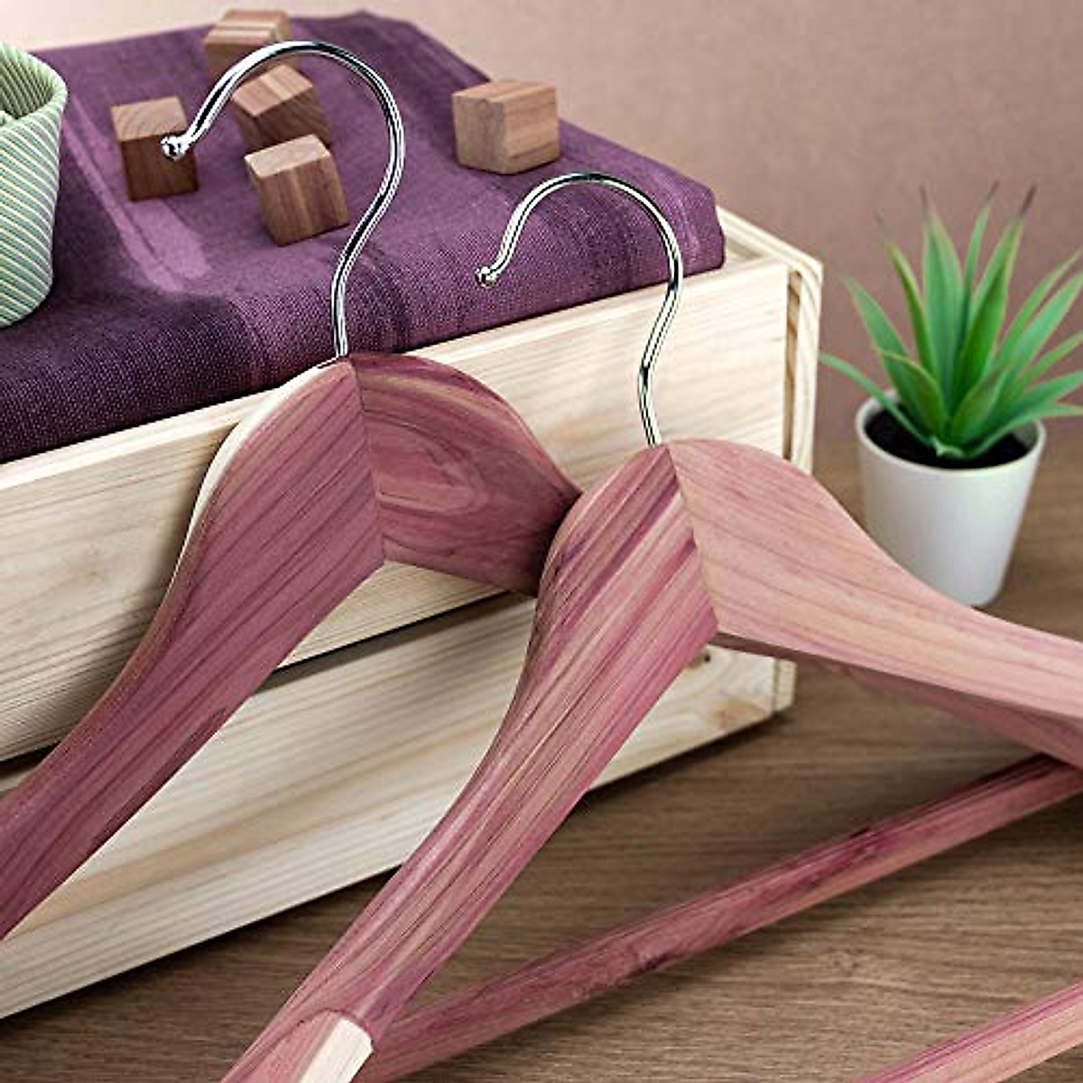 HANGERWORLD 5 Cedar Wood 17.7inch Suit Hangers with Broad Shoulders and Non-Slip Ridged Trouser Bar