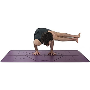 Liforme Original Yoga Mat – Free Yoga Bag Included - Patented Alignment System, Warrior-like Grip, Non-slip, Eco-friendly, sweat-resistant, 4.2mm thick mat for comfort - Purple