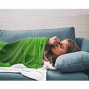 St. Patrick's Day Throw Blankets Green Lucky Clover Leaf Fuzzy Soft Bed Cover Bedspread Irish Shamrocks Lightweight Luxury Flannel Fleece Blanket for Travel Stadium Camping Couch Sofa Chair 40x50In