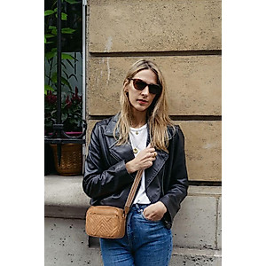 BOSTANTEN Quilted Crossbody Bags for Women Vegan Leather Purses Small Shoulder Handbags with Wide Strap Camel Brown