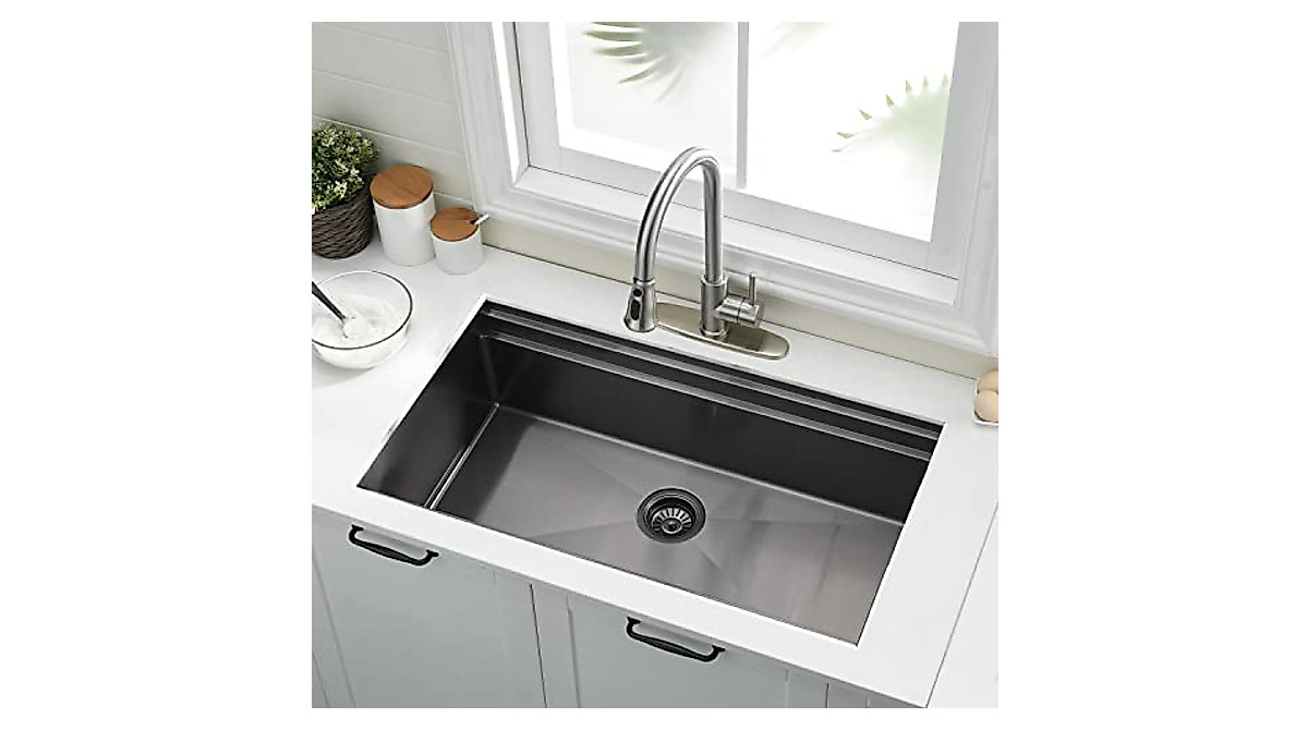 VOKIM 33-Inch Undermount Kitchen Sink - Premium Workstation